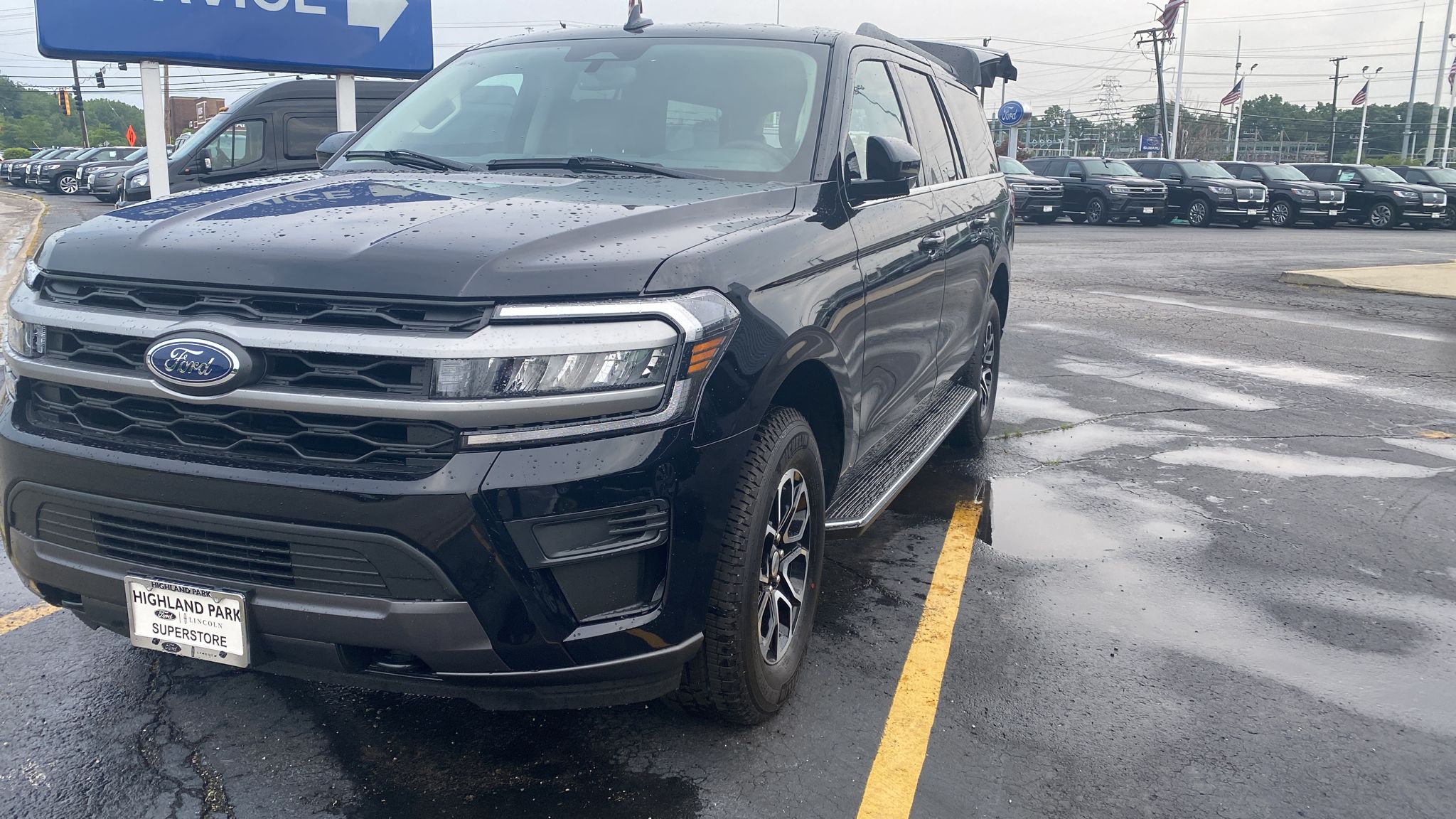 SUV Car Service Chicago Area And All Suburbs Available 24/7!